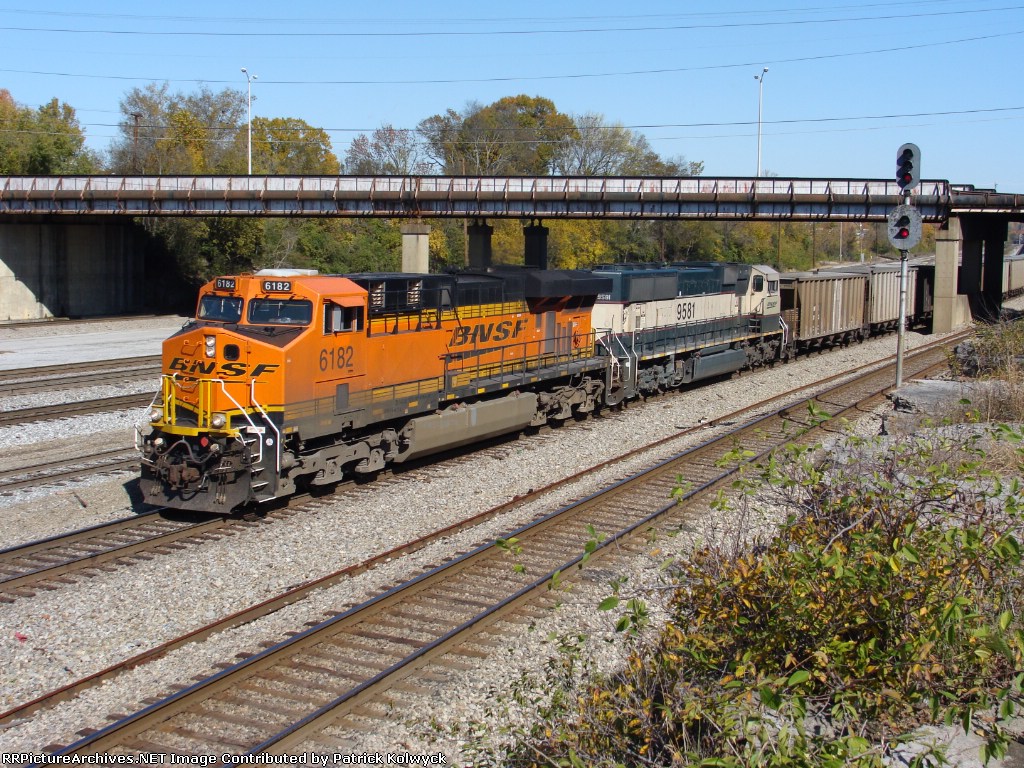BNSF 6182